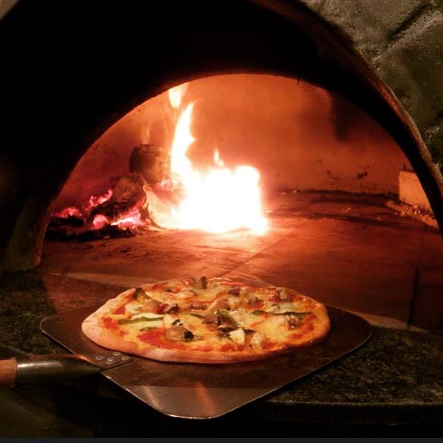 Via Fratelli Woodfire Pizza Restaurant, Malvern East, VIC | AI Review ...